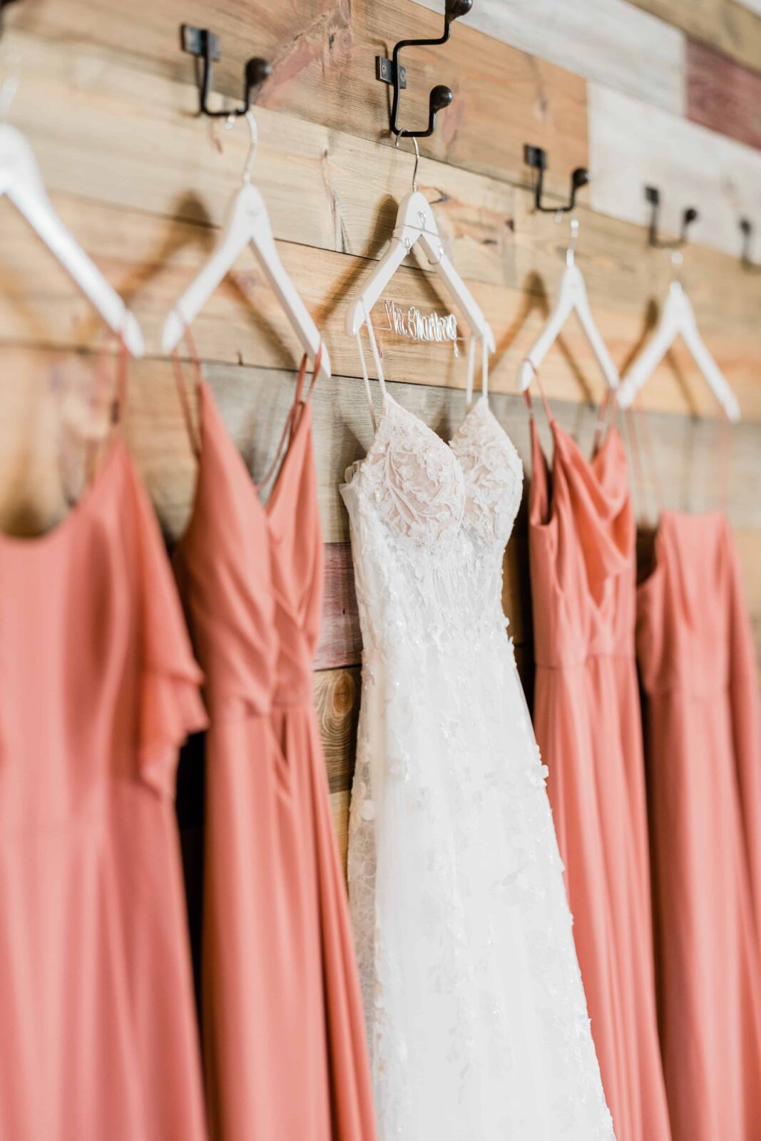 Wedding at Ridgetop, Prescott Wisconsin | isawines.com